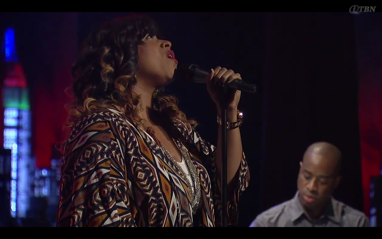 Watch: 15th Street Live ft. Kierra Sheard (Performance) | The Gospel Guru