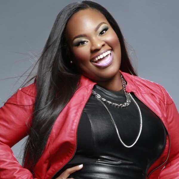 Watch: Tasha Cobbs Performs 'O Come All Ye Faithful' On 'The 700 Club ...